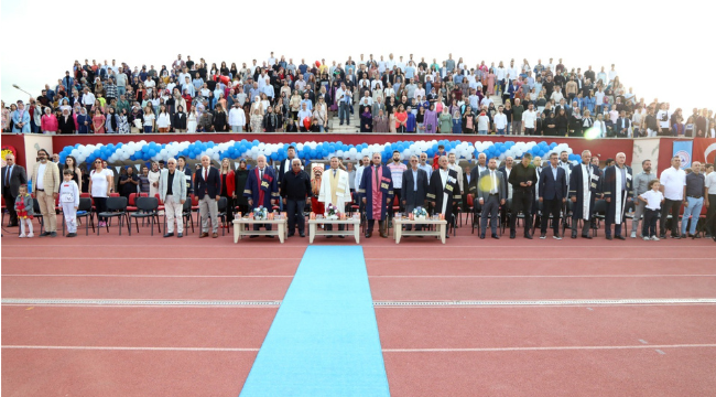 ERÜ SPOR BİLİMLERİ FAKÜLTESİ'NDE MEZUNİYET COŞKUSU - Eğitim ... ERÜ SPOR BİLİMLERİ FAKÜLTESİ'NDE MEZUNİYET COŞKUSU - Eğitim ...